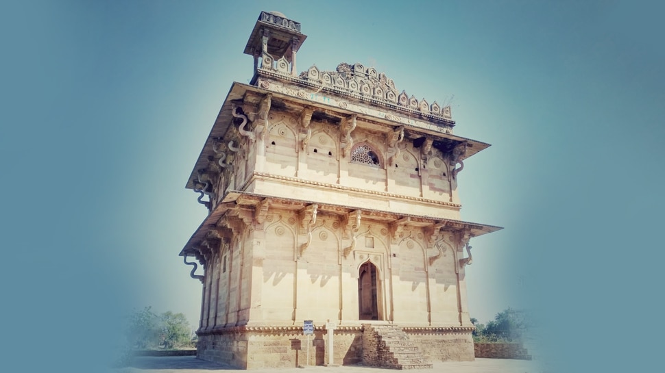 Places to visit in Ashoknagar has India only Jama Masjid without ...