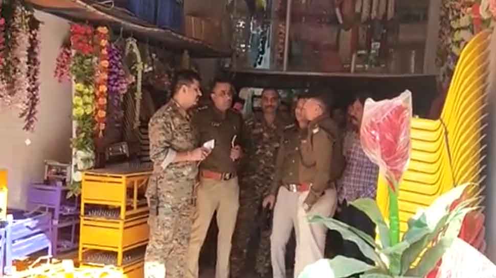 balaghat sarafa shop servant theft 1 kg gold worth 50 lakh rupees ...