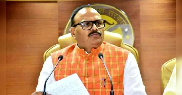 Brajesh Pathak attacks Shivpal Yadav Budget Session 2023 | बृजेश पाठक ...