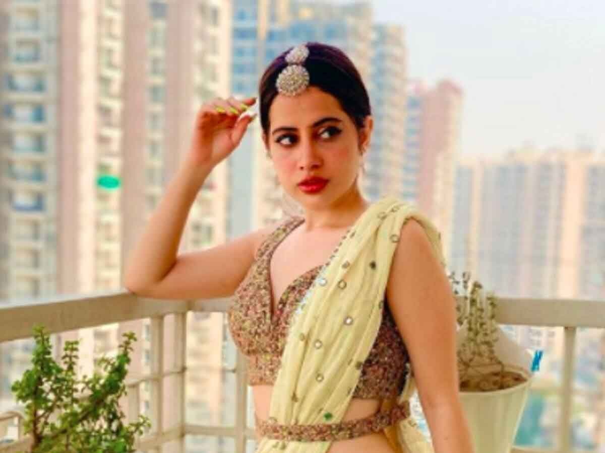 Urfi javed top 5 Desi look in suit salwar and saree looking gorgeous in ...