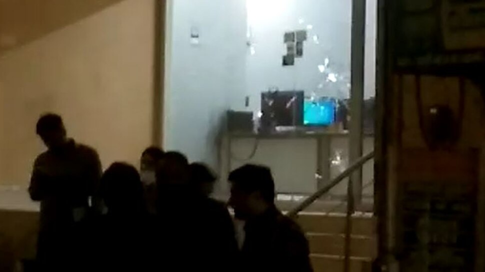 delhi crime ranhola Cable operator shot cable office firing 16 empty ...