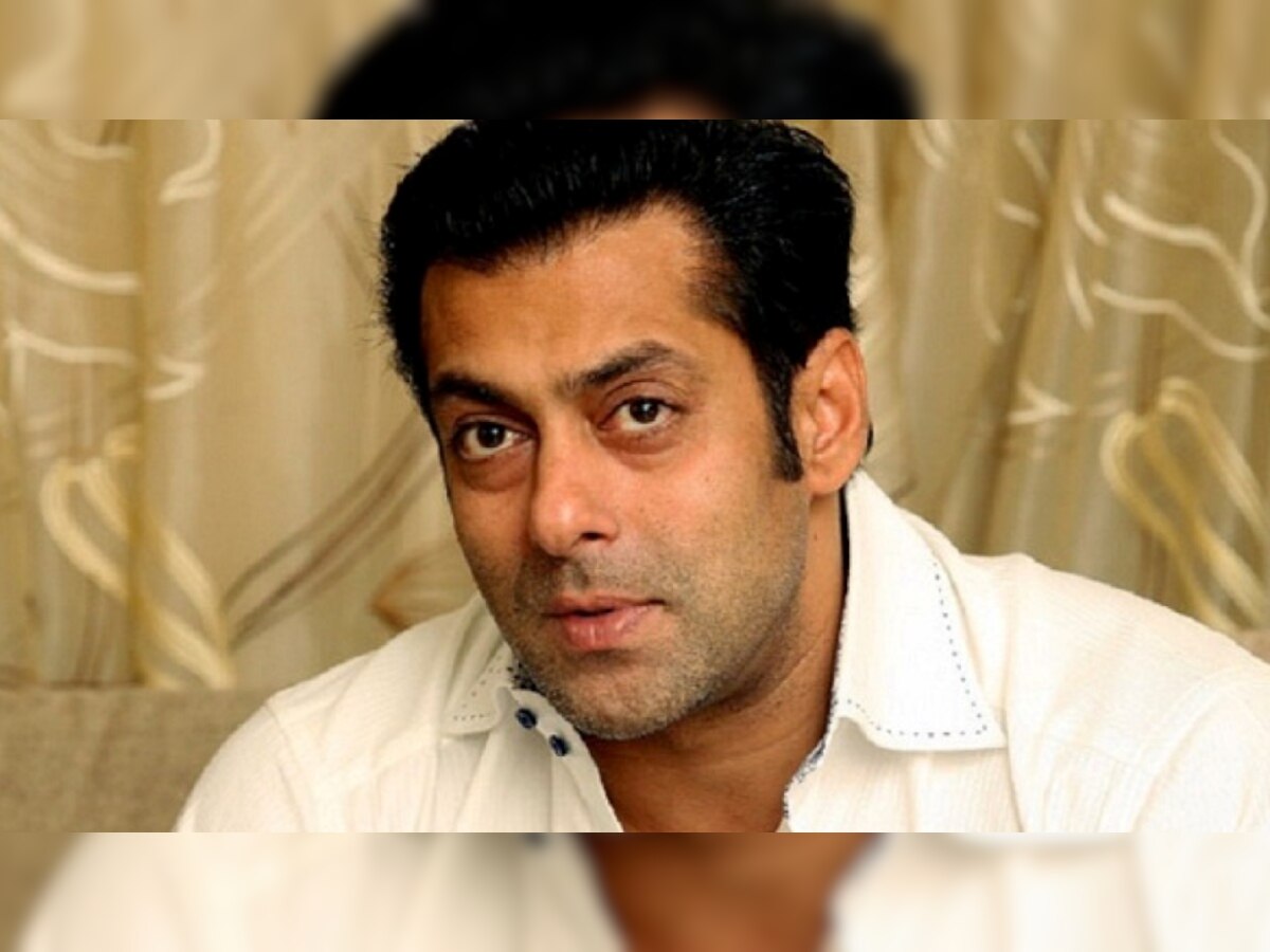 Sushmita Sen Zeenat Aman Esha Deol Veena Malik Salman Khan Bollywood actors found love in ...