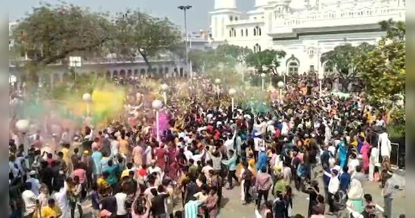 Barabanki Deva Sharif Dargah Holi celebrates Hindu Muslim thronges ...