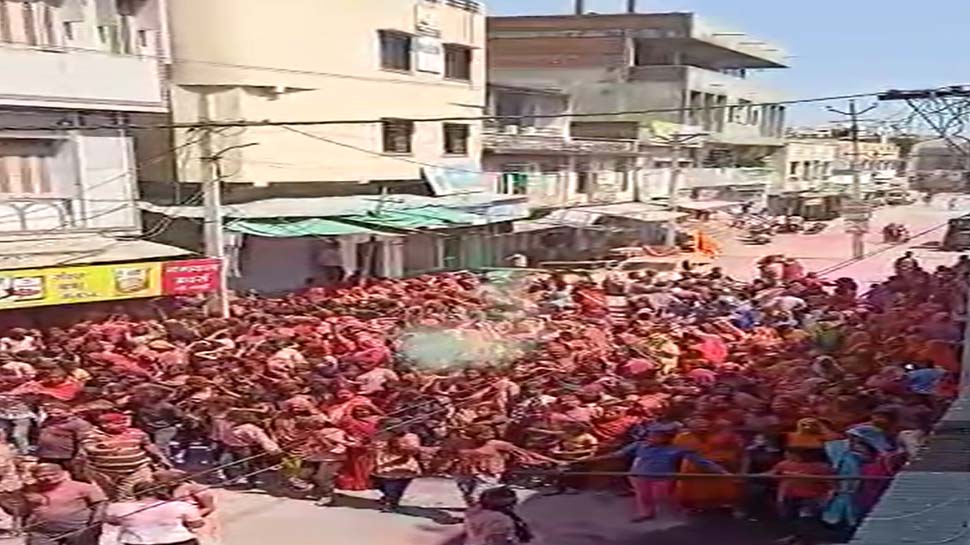 Chittorgarh biggest festival of colors celebrated in a badi sadari ...