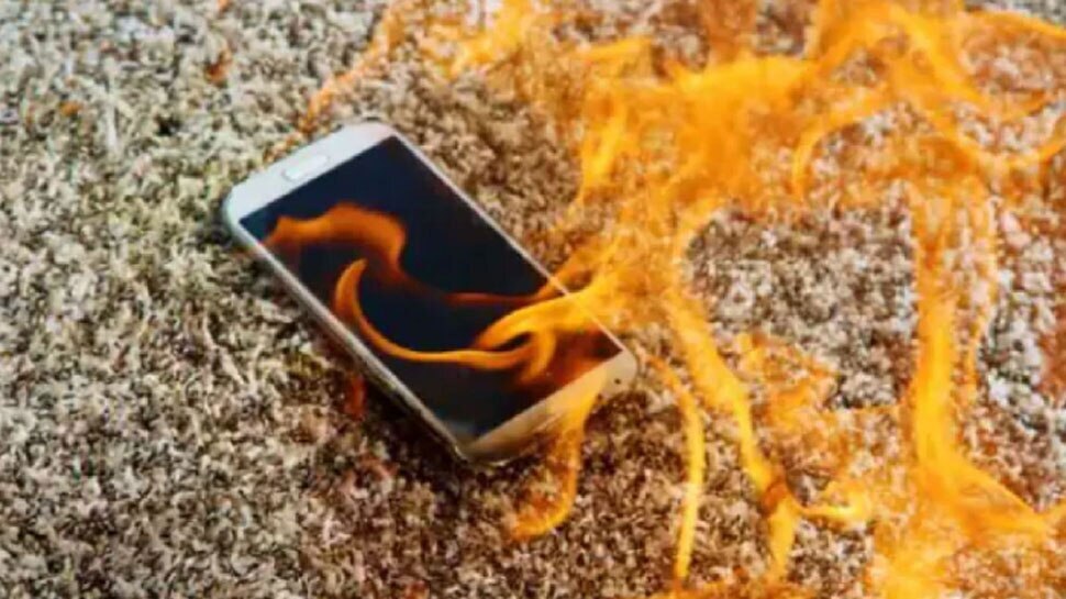 Why Smartphone Battery Burst Like a Bomb Here is the reason | इस वजह से ...