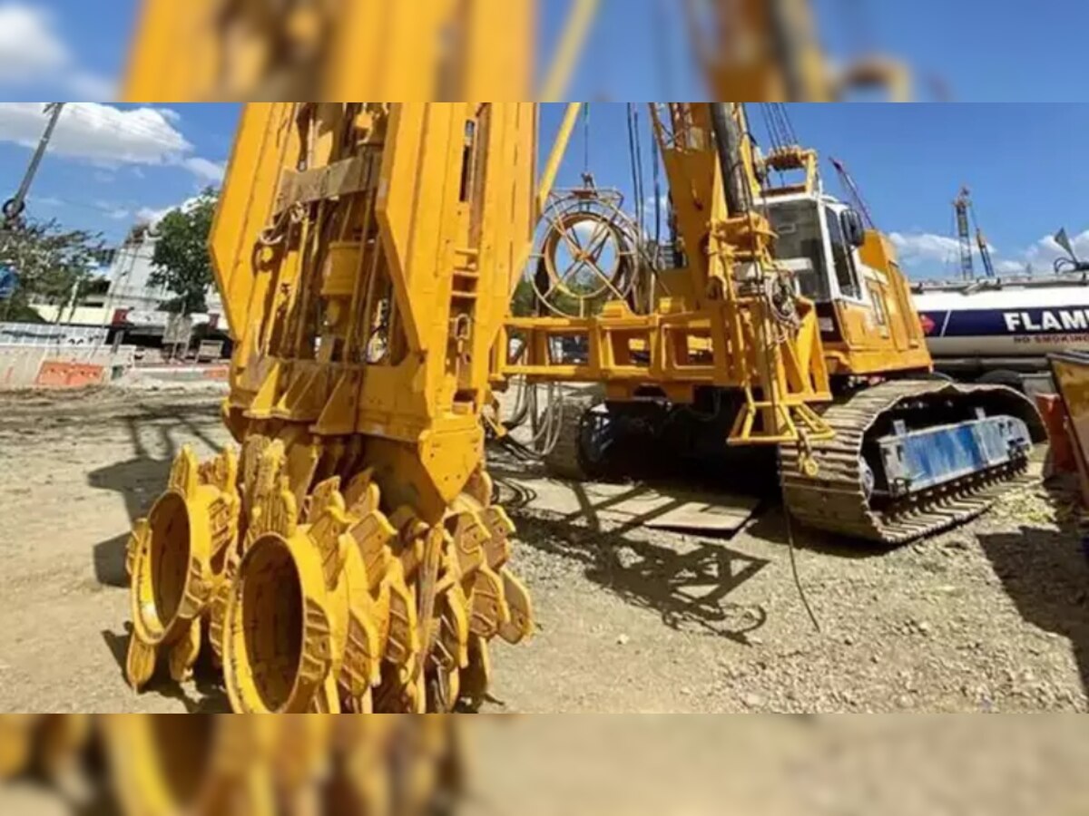 Delhi metro phase 4 DMRC first time using trench cutter | Trench Cutter ...