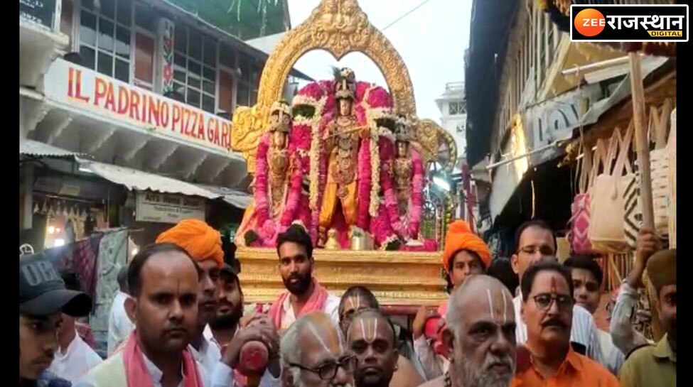God came out in streets of Pushkar with a gold pitcher devotees started ...