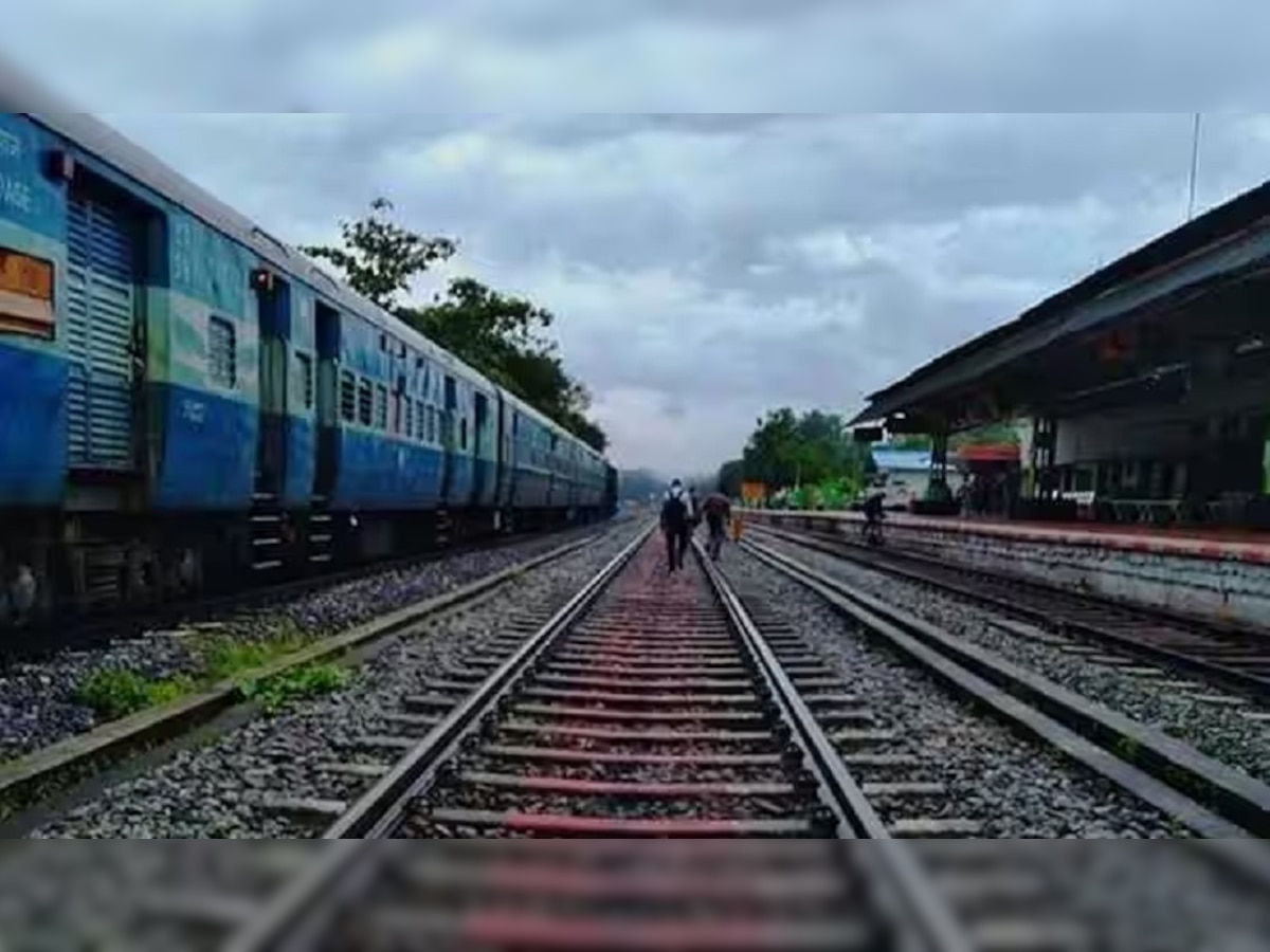 indian railway nizamuddin trivandrum rajdhani express longest nonstop ...