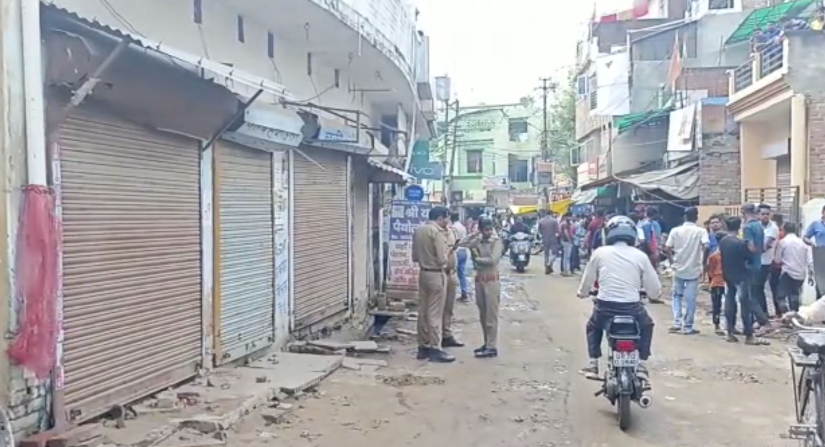 Baba Bulldozer demolished Mafia Atique Ahmed Shooter Mohammed Ghulam ...