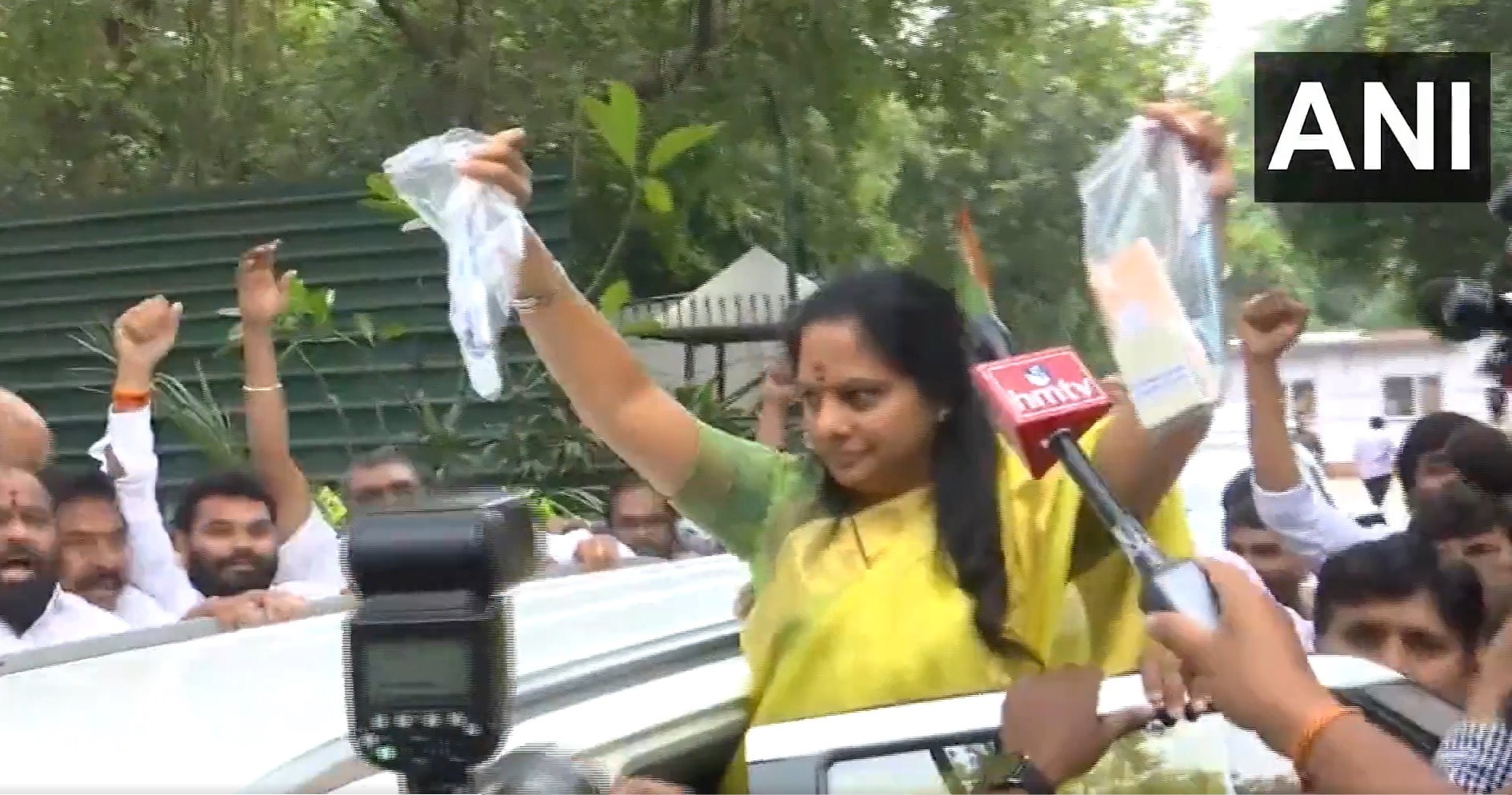 Delhi Liquor Policy case kcrs daughter K Kavitha waves proof Before questioning against ed ...