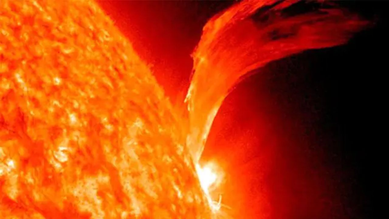 Powerful and Terrible solar storm hit Earth most powerful in last 6 ...