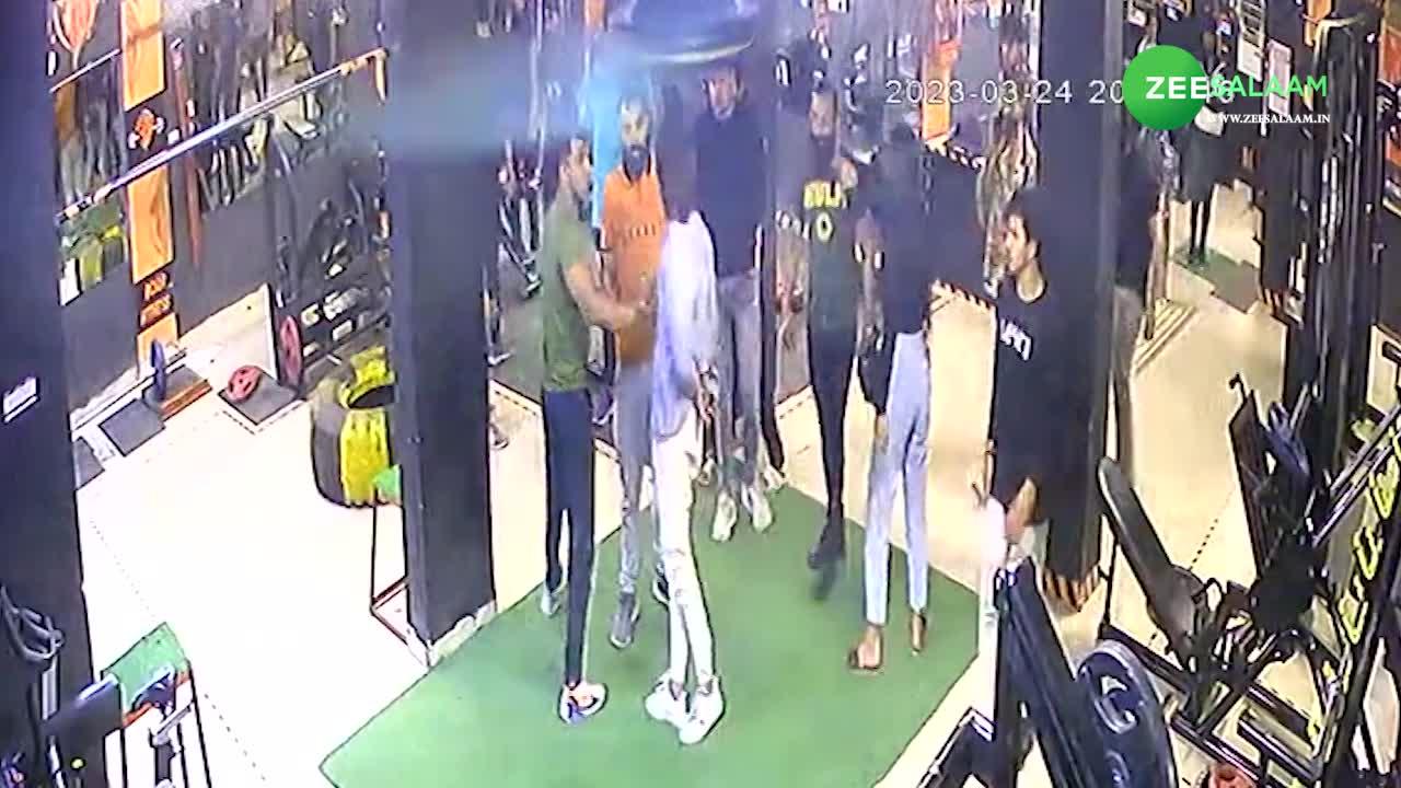 Gym trainer along with girls beat up manager in Indore people were ...