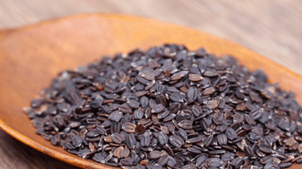 Tulsi Seeds Benefits eat tulsi patte for good digestion glowing skin ...