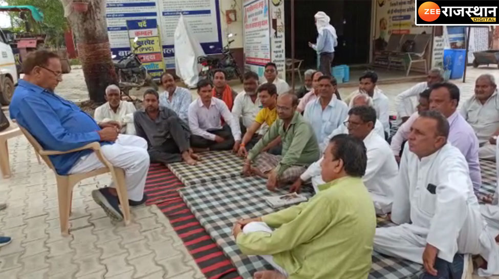 Alwar News Bansur municipal councilors indefinite sit in demonstration ...