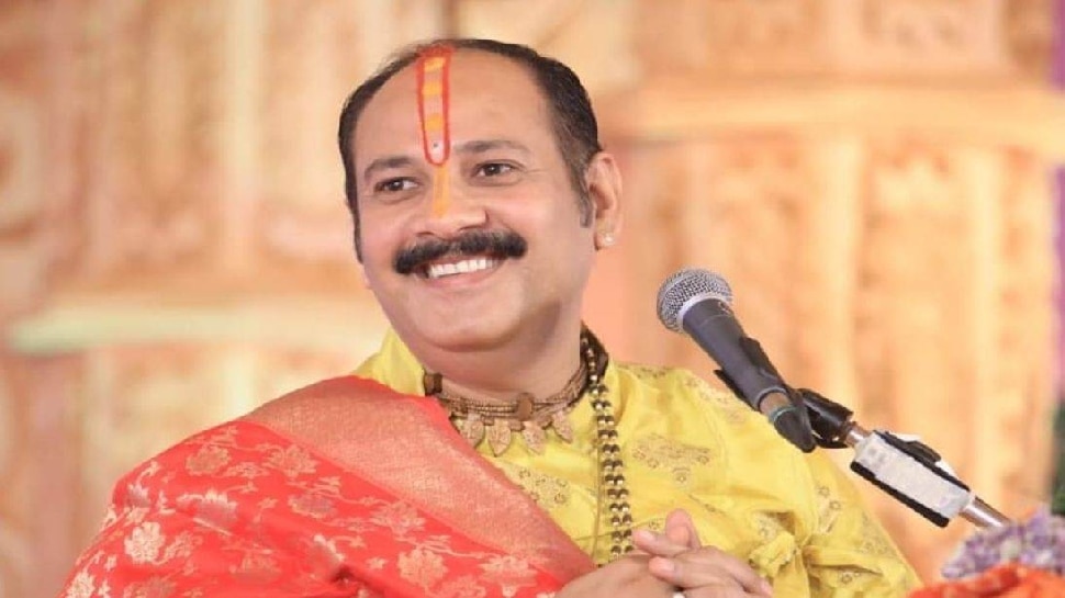 Pandit Pradeep Mishra On Dhirendra Shastri And Sai Baba At Shiv ...