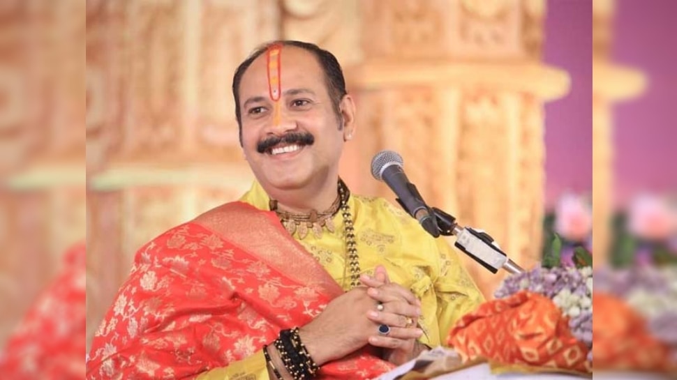 Pandit Pradeep Mishra On Dhirendra Shastri And Sai Baba At Shiv ...
