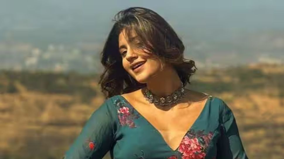 From Anjali Arora To Sofia Ansari Avneet Kaur These Are India Top 5