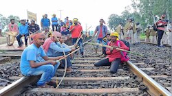 Schedule Tribe Status For Kurmi Comminity की ताज़ा खबरे हिन्दी में ...
