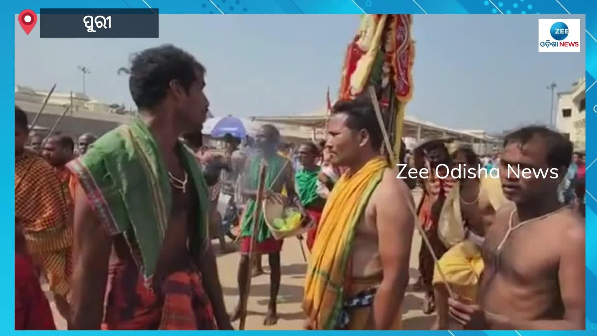 Danda Nritya Infront Of Puri Sri mandira Jagannath Temple | ଡହଡହ ଖରାରେ ...