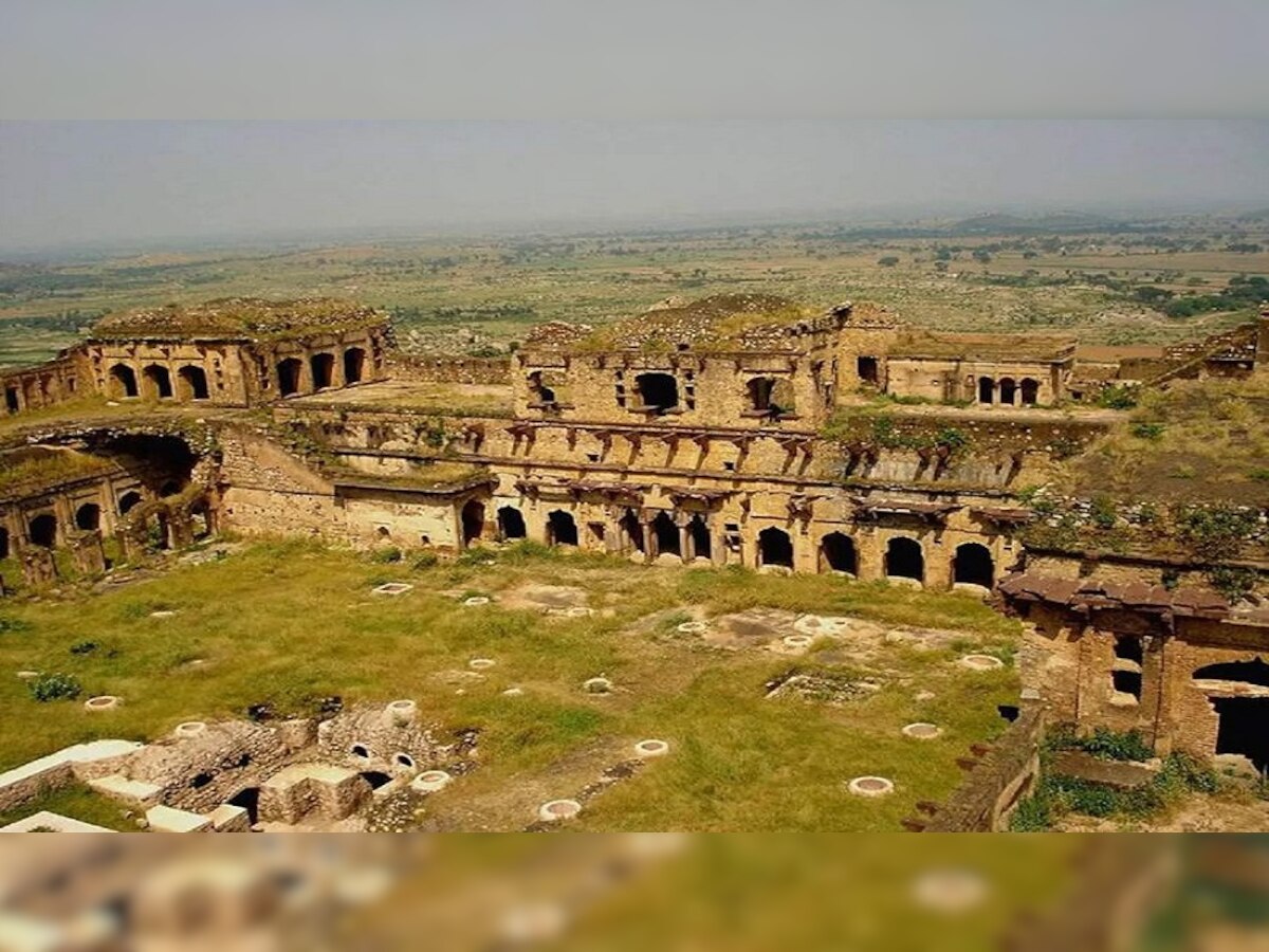 Shocking Garh Kundar Fort mysterious where suddenly disappeared entire ...