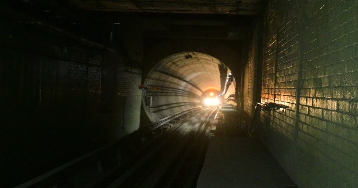 First Underwater Metro: Kolkata Metro created history; First Metro ...