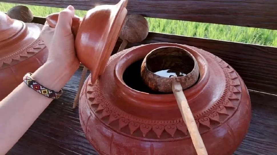 benefits of drinking clay pot water health tips for summer prevent loo ...