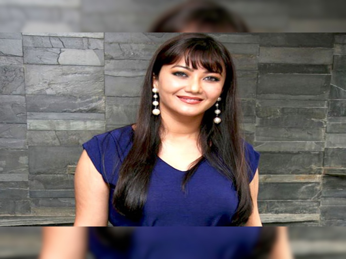 Shraddha nigam, anupriya kapoor to rucha hasnabis popular tv actresses who quit acting overnight ...