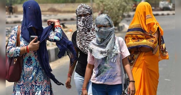 Due to continuous increase in heat in Begusarai people life is busy ...