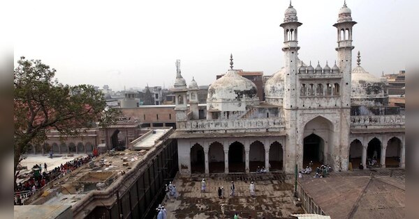 Varanasi DM to ensure adequate tubs in Gyanvapi Masjid for vaju says ...