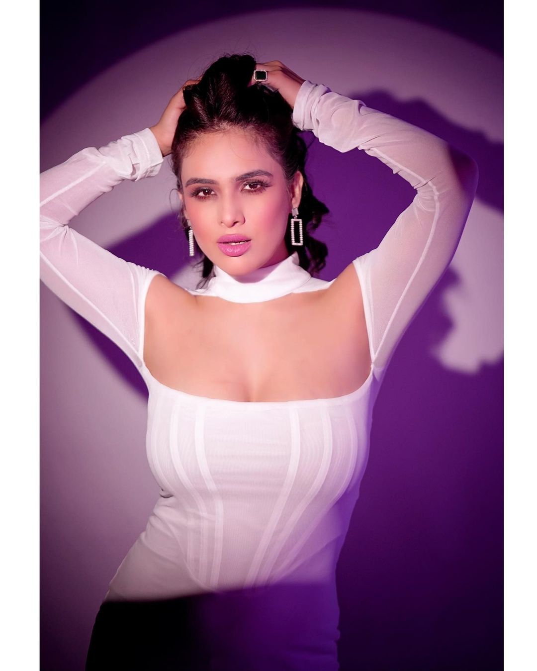 bhojpuri actress shared bold photos in bodycon dress Neha Malik