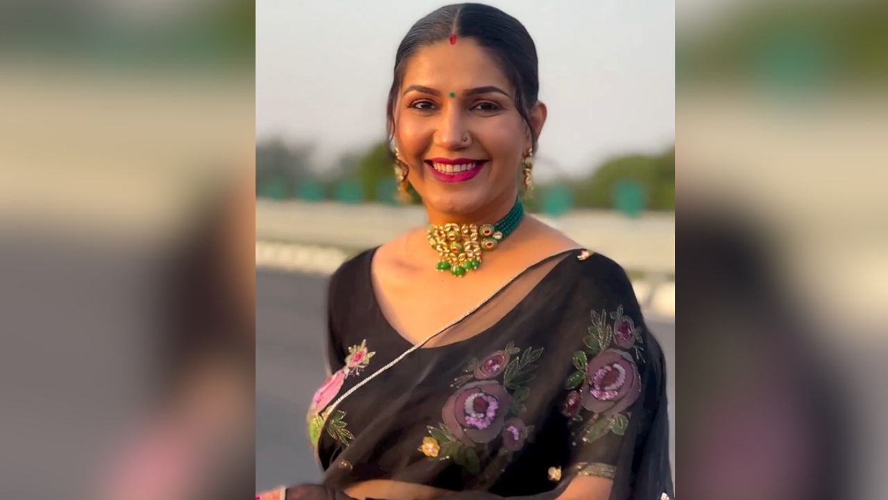 Sapna Chaudhary wore such a saree that all was visible then video went ...