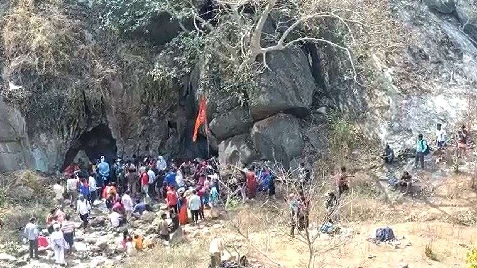 Mysterious Cave of Chhattisgarh Mandeep Khol Gupha Gates Open Once A ...