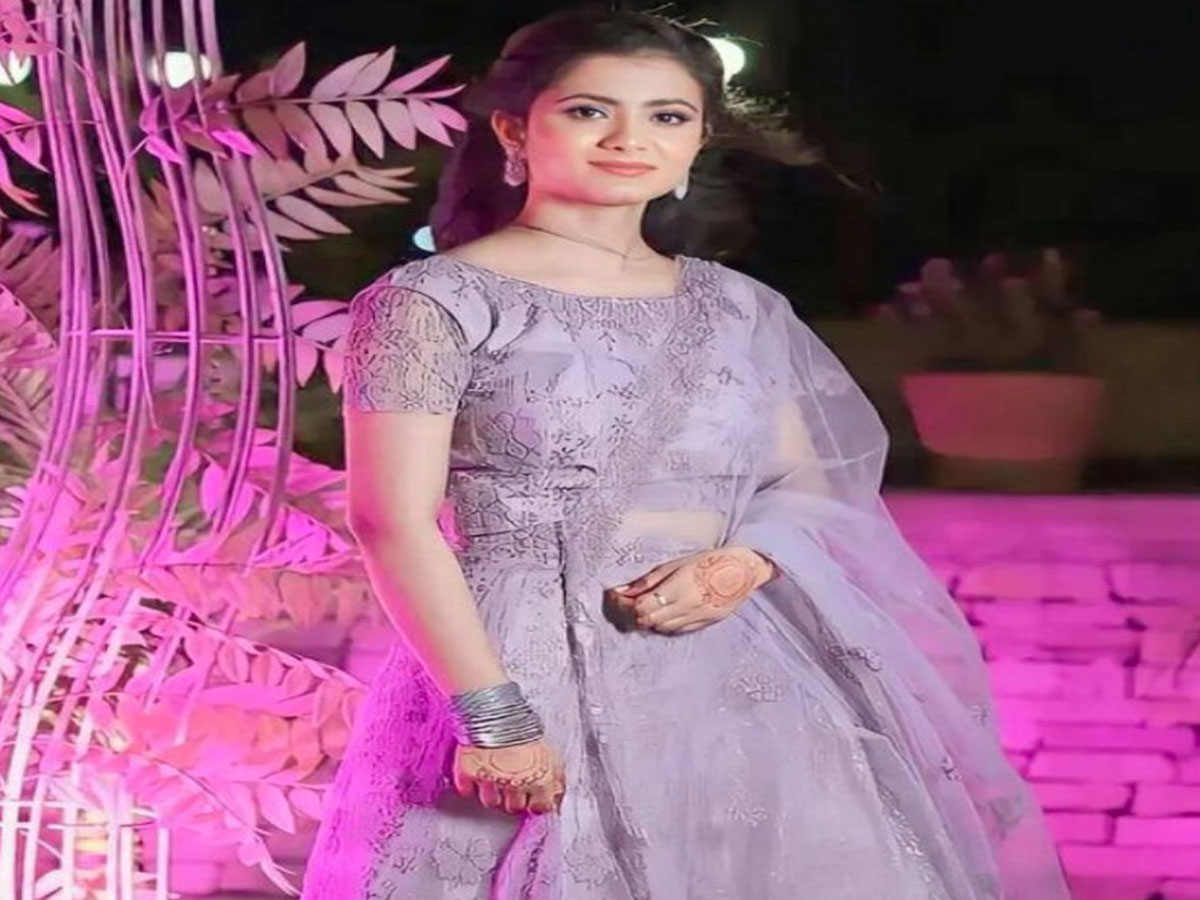 IPS Divya Tanwar Know her success story | इस महिला IPS की मां करती थी ...