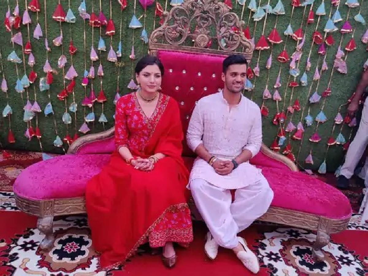 mla Bhavya Bishnoi ias Pari Bishnoi Engagement ring ceremony Photos ...