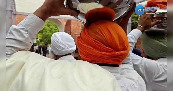sukhbir singh badal took parkash singh badal ashes from badal village ...
