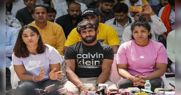 Delhi Wrestlers Protest Geeta bhukkal attack on Anil vij Bhupinder ...