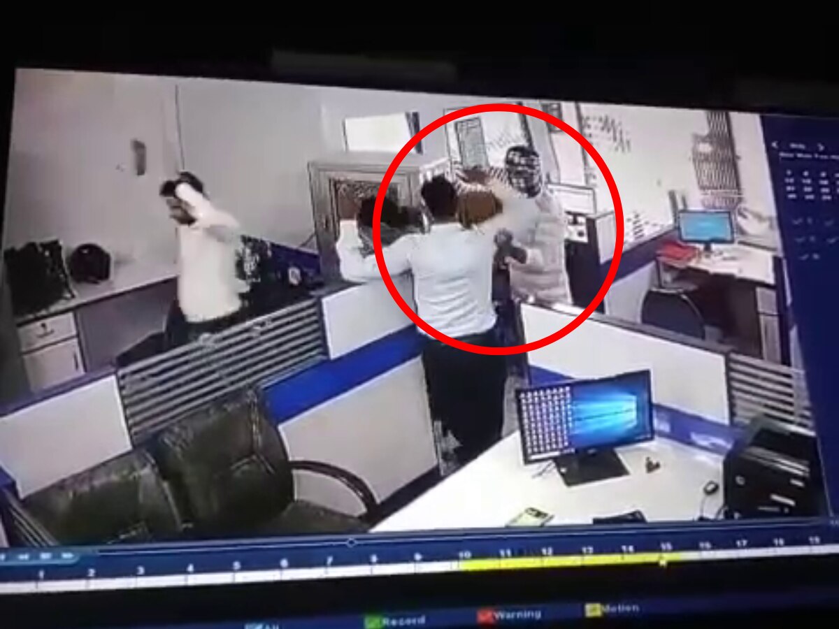 Jaipur News Bank robbery of 5 lakh at gunpoint in Jamwaramgarh incident ...