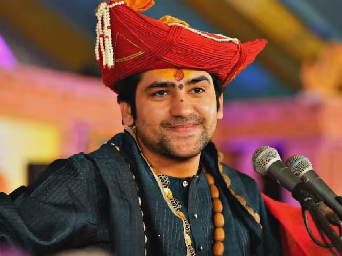 Touch Bageshwar Baba Dhirendra Krishna Shastri if you have guts Ashwini ...