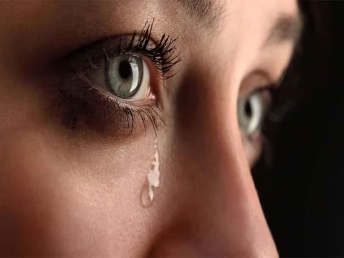 health news Crying is not sign of weakness body gets these powerful ...
