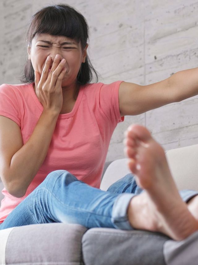 foot care tips for summer how to take care of smelly feet pedicure at ...