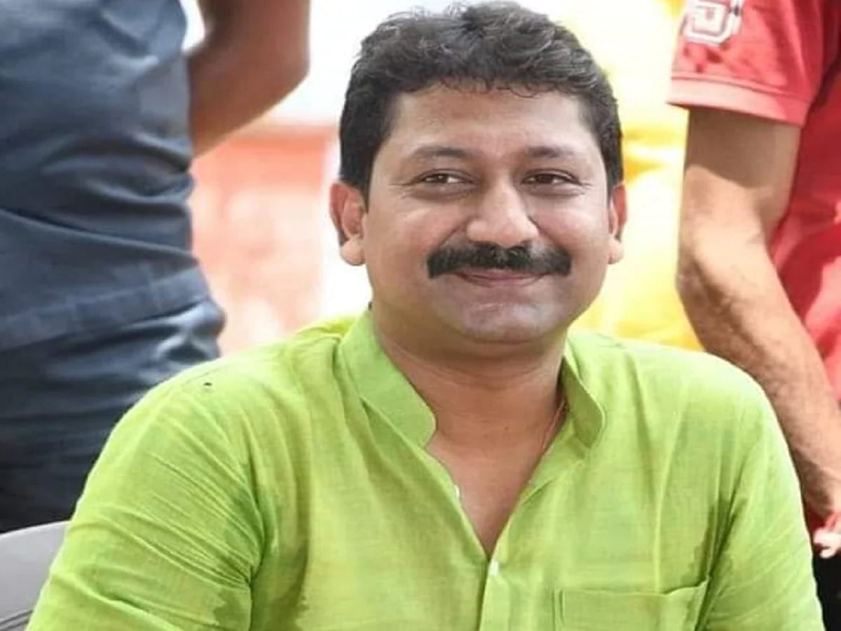 Minister Sumit Kumar Singh Taunts Retired Ias And Ips Said This Big Thing मंत्री सुमित कुमार