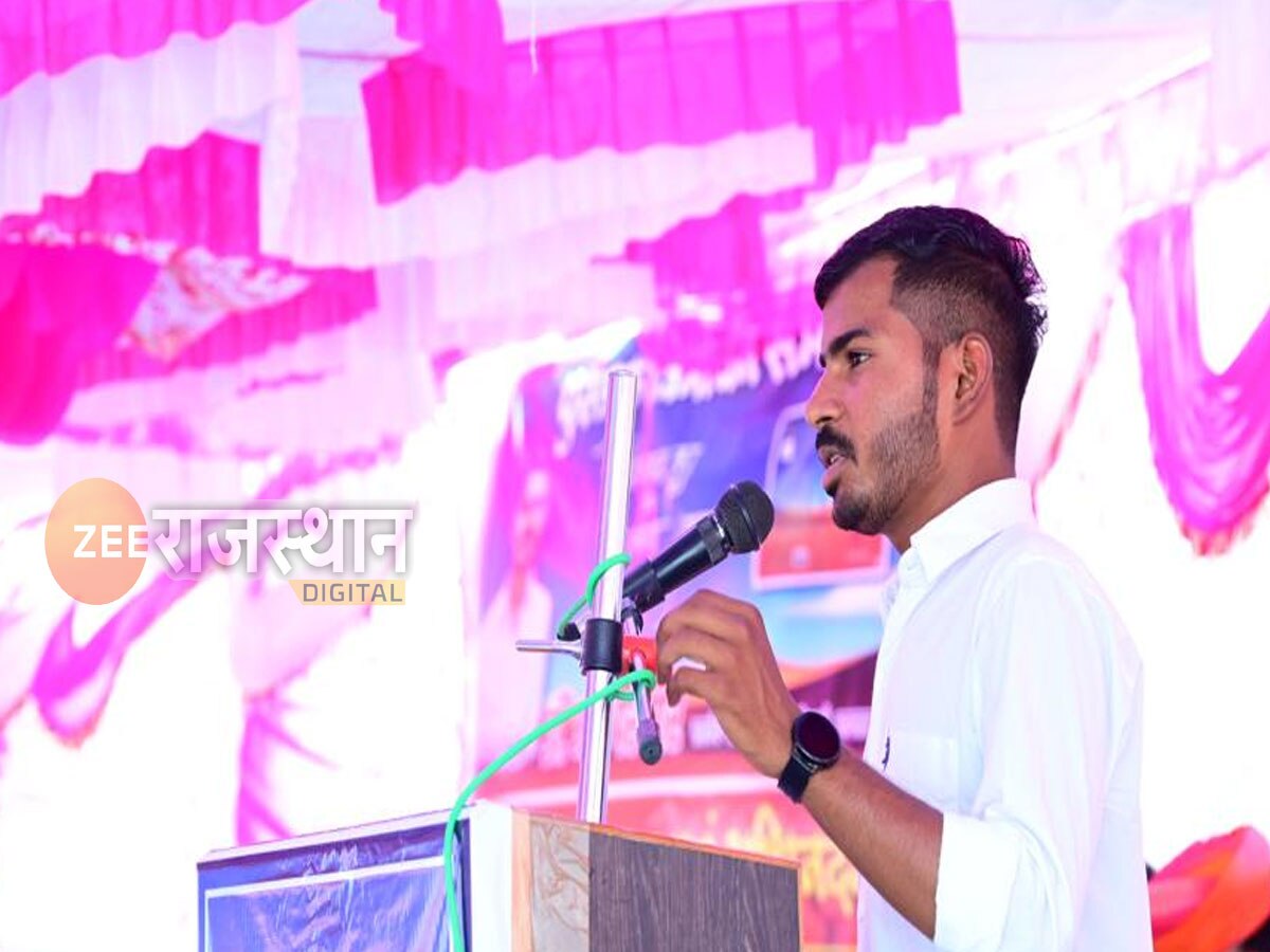 Young Sarpanch Dr Jeet Parmar wrote the novel registan Ka Raanjhana ...