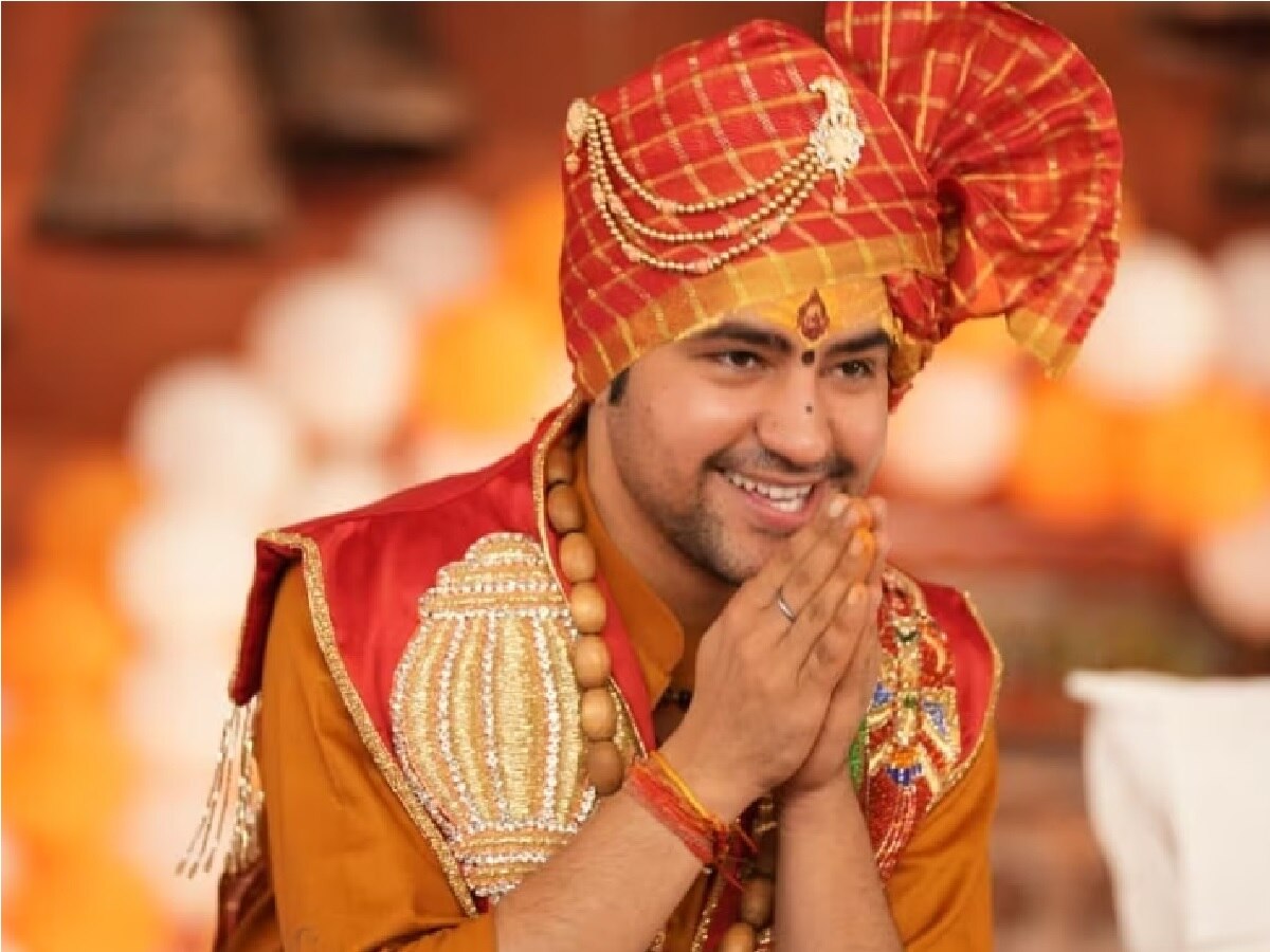 Muslim leader support Dhirendra Shastri and put up a poster to welcome ...