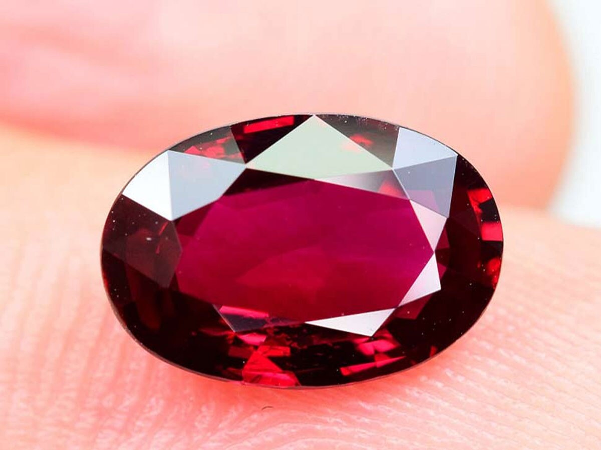 Gemstone This miraculous gem effect as soon as wear get success in job ...