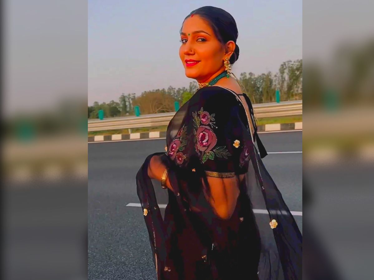 Sapna Chaudhary wore such a saree that all was visible then video went ...