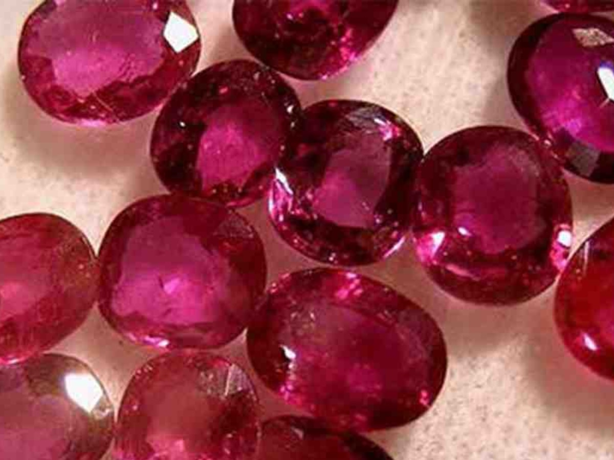 benefits of Gemstone Wearing of these gems including pukhraj moonga ...