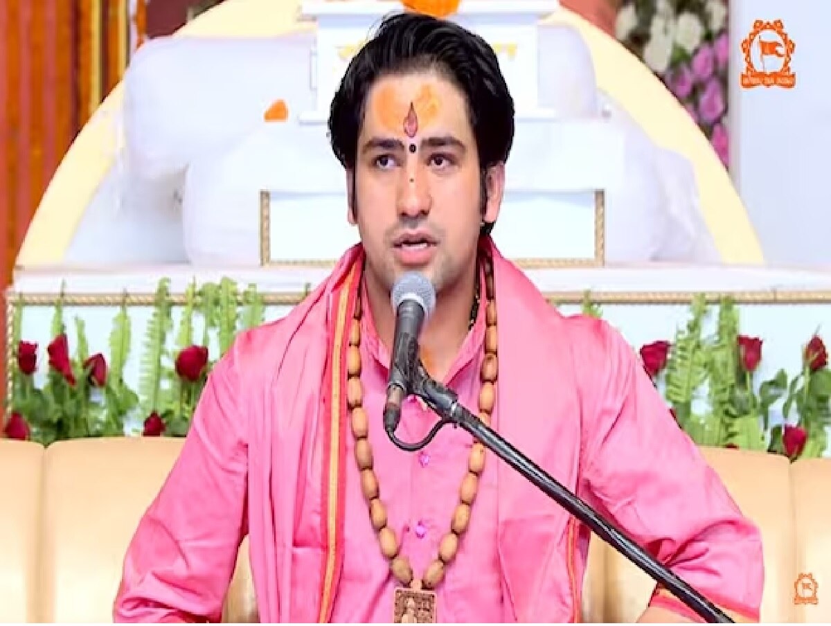 Baba Bageshwar Divya Darbar Dhirendra Shastri put these three ...