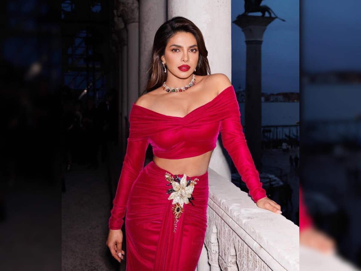 Priyanka Chopra wear pink off shoulder blouse in Bulgari Event flaunt ...