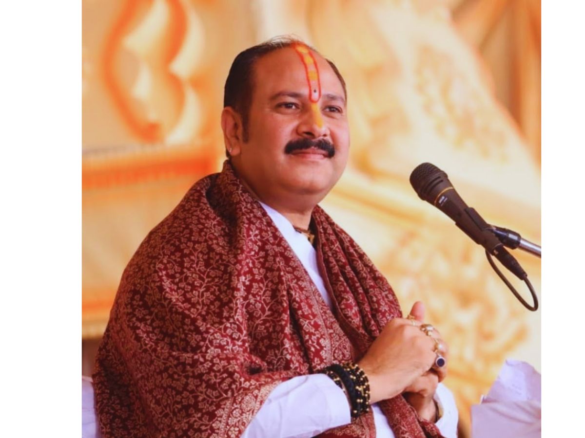 sihore kubareshwar dham pradeep mishra fees charge for a katha bio family education | Pradeep ...