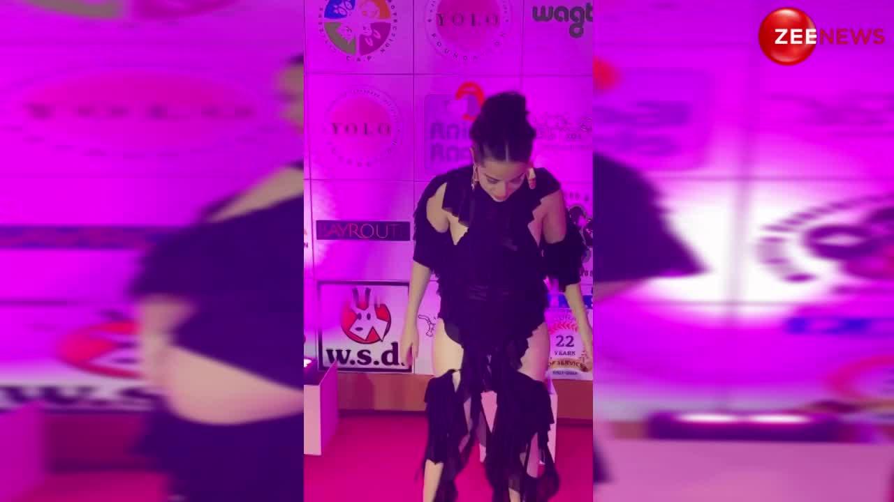 Hey hey Urfi? Uorfi Javed entangled clothes BRUTALLY Trolled Netizens ...